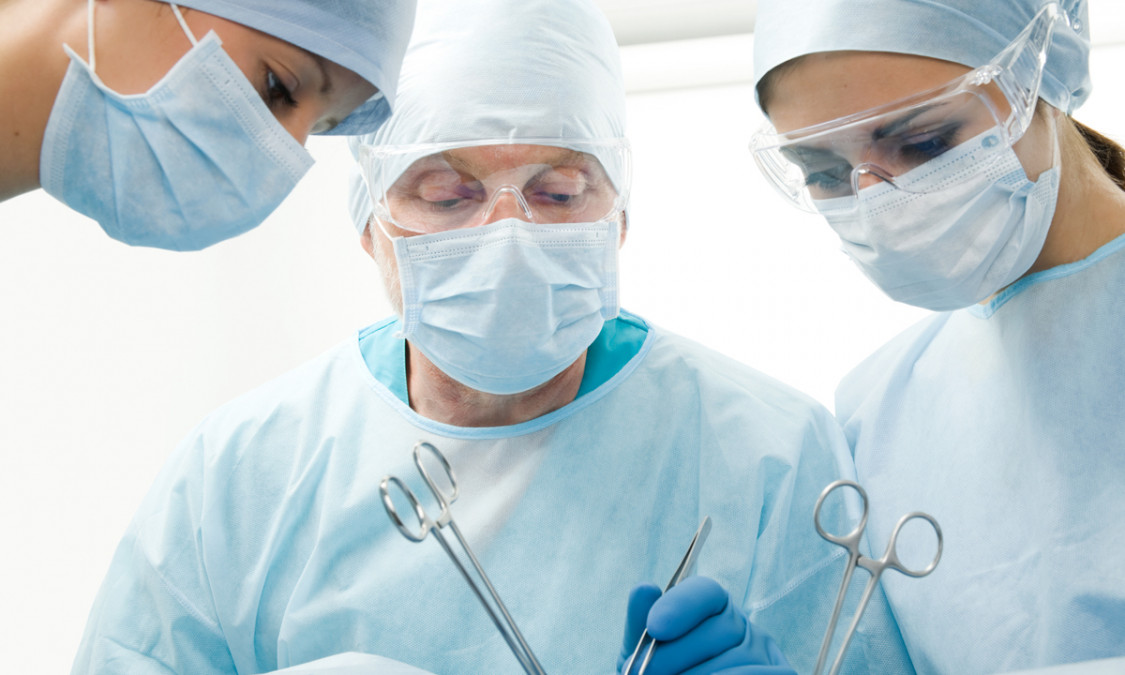 Points rouges sur le gland: causes et traitements